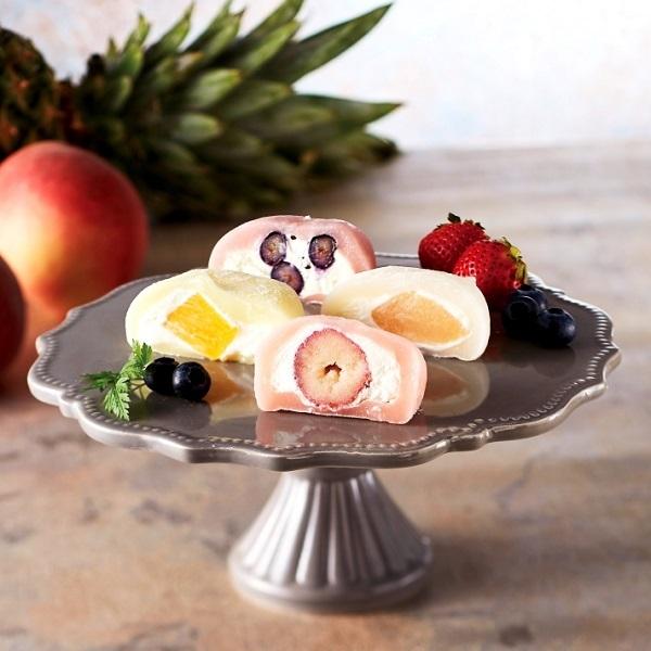 【発売日：2021年06月09日】銀座千疋屋 銀座フルーツ大福 PGS-329優しい甘みのクリームとふわふわのお餅で銀座千疋屋自慢の果物を包みました。とろける食感をお楽しみください。【内容】いちご・白桃・ブルーベリー・パイナップル各70g×...