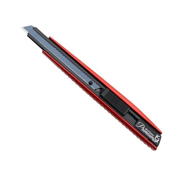 ◆◆用途◆◆プロ向け軽作業用。◆◆機能◆◆超鋭角刃付けの黒刃を標準装備で切れ味抜群です。アルミダイキャスト製のメタルボディです。塗りにこだわった金属製カッターのプレミアムモデルです。カッターナイフ刃がすべり出ないオートロック機能付きです。◆...
