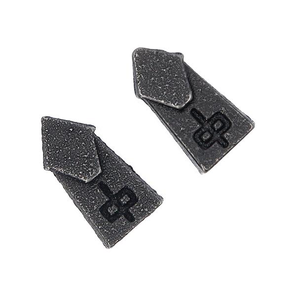 ◆◆用途◆◆ハンマー頭部と木柄の固定。◆◆機能◆◆釣り針のようなカエリがあり抜けにくいオーエッチ独自のクサビです。店舗に陳列しやすいパッケージ入りです。◆◆仕様◆◆●呼称：中。●入数：2個。◆◆材質◆◆●鋳鉄。※※注意事項※※使用用途以外で...