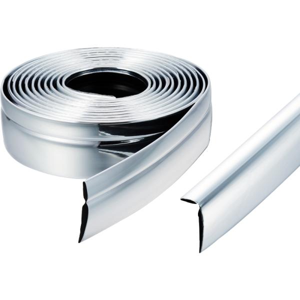 ●エクステリアの気になる箇所を手軽にドレスアップ＆保護できる便利なトリムモールです。●折り溝加工を施しているのでL字型に曲げる事ができ、メッキが際立つカスタムが可能です。●フラット状態で貼付けると存在感が際立つワイドなトリムモールです。●ソ...