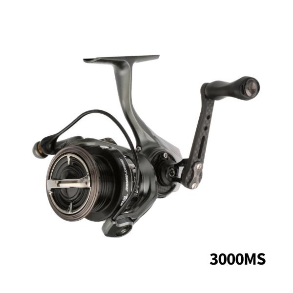 【アブガルシア/Abu Garcia】数量限定US輸入モデル。シックなカラーリングで8lb-100mの2500MS、10lb-100mの3000MSがミッドシャロースプール搭載モデルとして登場。革新的な新形状が生み出した『超軽量・超高感度』...