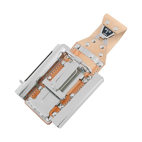 キャッチコピーハッカー収納ケースです。用途ハッカーケース。特徴ハッカー、カッター、チョーク、折尺が収納出来る4連タイプです。腰に安全ベルトを差したまま、自在にケースの着脱が出来ます。