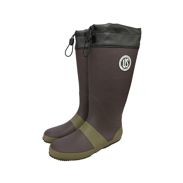 ■キャッチコピーアウトドアでの使用を想定し丸めて持ち運びできる携帯に便利な長靴です。■用途釣りやアウトドアシーンに適した長靴。■機能持ち運びに便利な収納袋付きです。柔軟性が高くブーツを丸めても傷みにくいです。底は凸凹がゆるやかで土が付きにく...