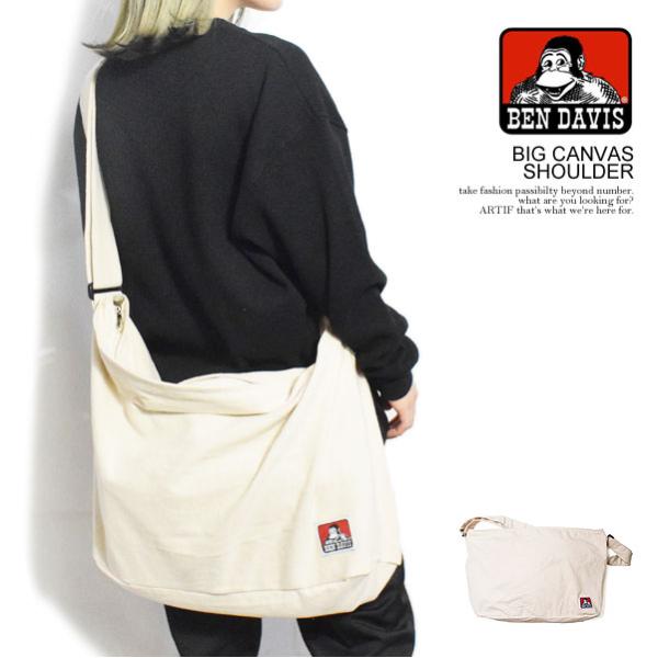 【発売日：2023年11月14日】BEN DAVIS ベンデイビストレンド感のある斜め掛けビッグキャンバスショルダーバッグです。ショルダー部分はアジャスタがついており、長さ調節ができます。A4サイズの収納が可能。■素材 : COTTON 1...