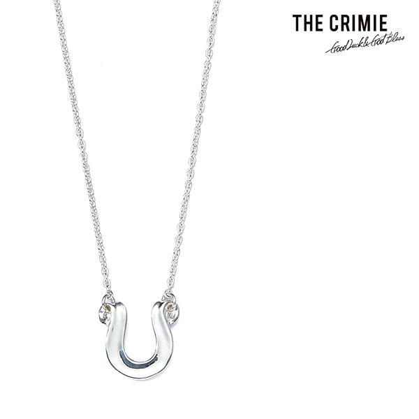 【発売日：2025年08月27日】CRIMIE クライミーブランドのアイコンの一つであり、幸運を呼ぶラッキーアイテムという意味合いを持つホースシューをモチーフにしたシルバーネックレス。レターリボンをデザインに落とし込んだ表情は、他にはない気...