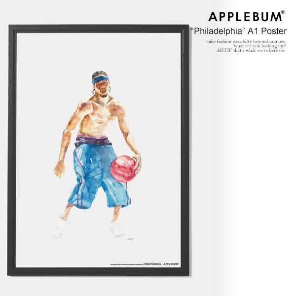 【発売日：2026年08月22日】APPLEBUM アップルバム●商品説明2000年代を代表する名バスケットプレーヤーを、Tsuyoshi Yamanaka氏による水彩画で表現したA1ポスター。バスケットボールという競技の枠を超え、スタイル...