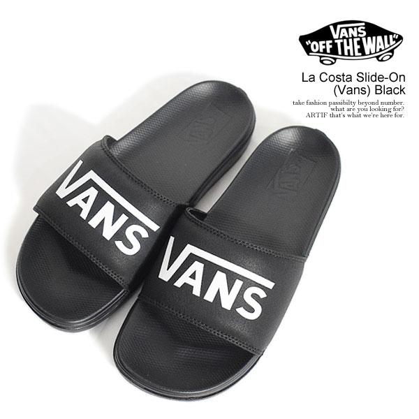 【発売日：2024年07月22日】VANS バンズストラップにVANSロゴを落とし込んだシャワーサンダル。スライドタイプのサンダルは脱ぎ履きしやすく、ちょっとした外出時に便利なアイテム。非常に軽いので持ち運びもしやすく、旅行先でのリラックス...