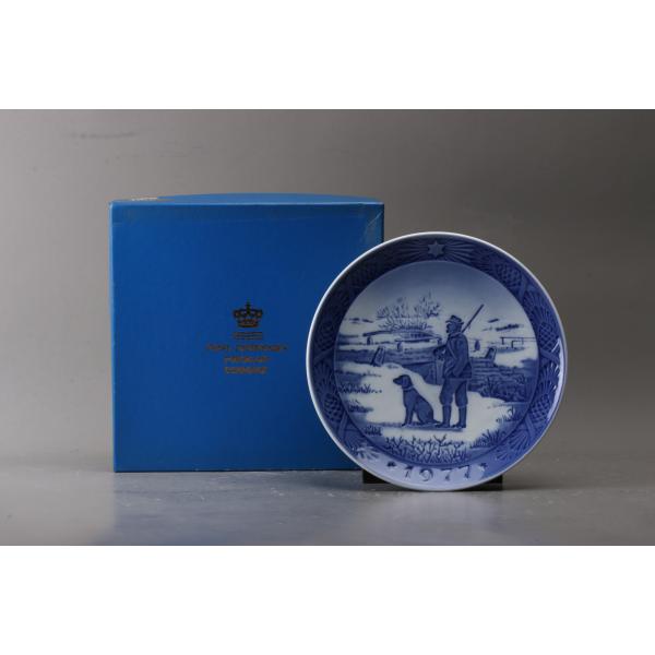 Royal Copenhagen ロイヤルコペンハーゲン 1977年 イヤープレート 飾り皿 共箱 リーフレット 本物保証
