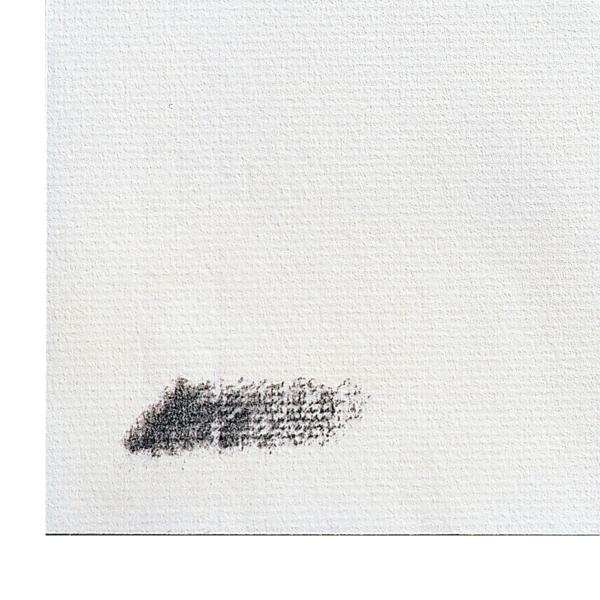 サイズ：500×650mm斤量：107g50枚組仕様：中性紙・コットン高配合NA(読み:エヌエー)木炭紙は、新しくなったアトリエ木炭紙として、New Atelierから名前を取っています。紙色は白く、表面はレイドと呼ばれる簀の目が入り、ザラ...