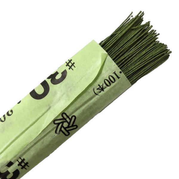 No.30 200本 直径0.4mm長さ：720mm 針金芯に緑色紙巻きアメリカンフラワーの花びらや葉、茎の製作用の針金です。細いので手で簡単に曲げたり、ひねったり、結んだりできます。