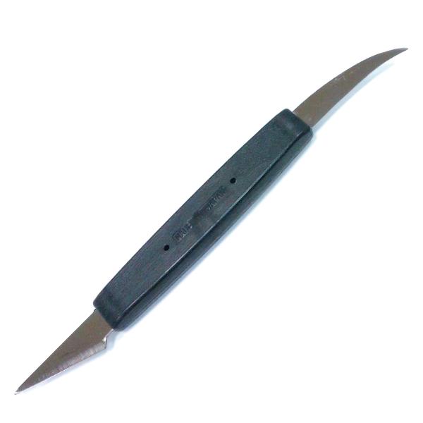 全長：167mmへら・小刀長さ各40mm、グリップ長さ87mmステンレス製の刃が両頭に付いた粘土細工用のへらです。つの型の刃は粘土作品の制作や修正に使用でき、三角のナイフ形の刃は粘土を切ったりするのに便利です。グリップは樹脂製です。