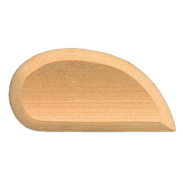 サイズ：長さ120×幅60mm竹の厚さが8〜10mmほどもある、ろくろ成形用の仕上げこてです。鋭い切っ先を生かして彫りなどの細工にも使えます。