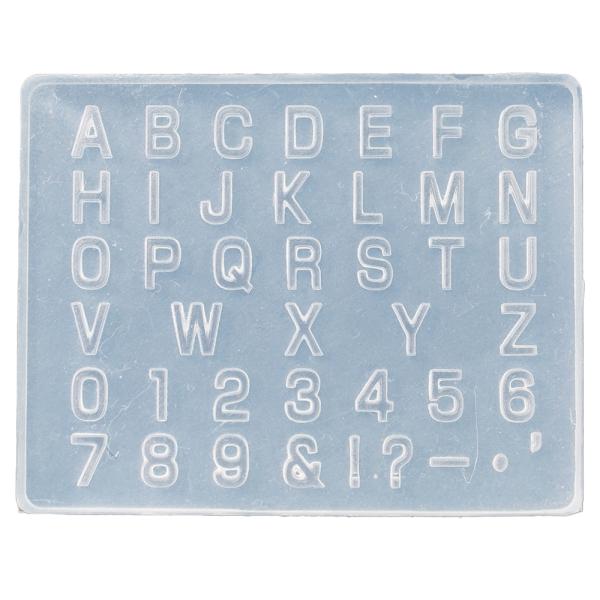 素材：ソフトシリコーンゴムサイズ：約34×45mm 厚み約7mm小さなアルファベットチャームが作れる透明型のシリコンモールドです。透明型なので、粘土の詰め具合も確認しやすく、作品の完成度が高まります。一つの文字を作るのに必要な粘土は約0.1...