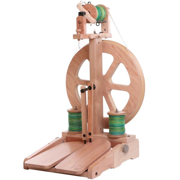 サイズ：幅450×奥行500×高さ730mmドライブ方式：シングルドライブ速度調整：3段階(回転比率5.5，7.5，9.5)踏板枚数：2枚床面から糸吸い込み口中心までの高さ：690mm糸吸い込み口内径：10mm輪(Wheel)の直径：450...