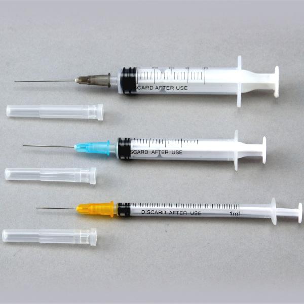 セット内容：容量1.0mL・針径0.5mm、容量2.5mL・針径0.6mm、容量5.0mL・針径0.7mm 各1本全長：約130mm 材質：外筒およびピストン/PP製、ピストン内ゴム/天然ゴム製部品の接着や溶剤の注入など、細かい作業に最適で...