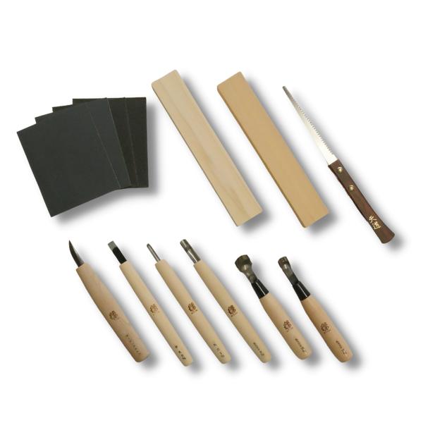 セット内容カトラリー彫刻刀：平丸9mm、丸刀3mm、丸スクイ9mmカトラリー細工のみ：12mm、18mmカービングナイフ彫刻刀ケース付き木材：ヒノキ・ホオ(サイズ：200×32×22mm)小道具鋸天道紙やすり(＃240、800)テキスト感性...