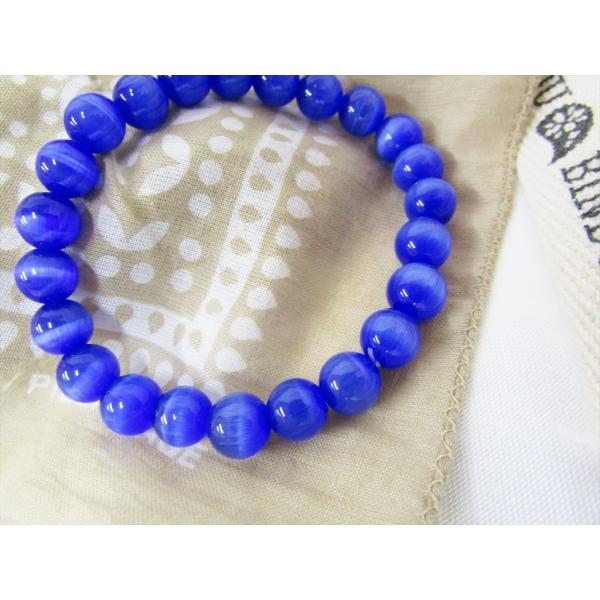 Φ8mm 内周約15.5cmのキャッツアイブレスレット☆美しいクリスタルガラスのビーズです。内周：約15cm〜1.5cm素材：クリスタルガラス約8mm生産：中国