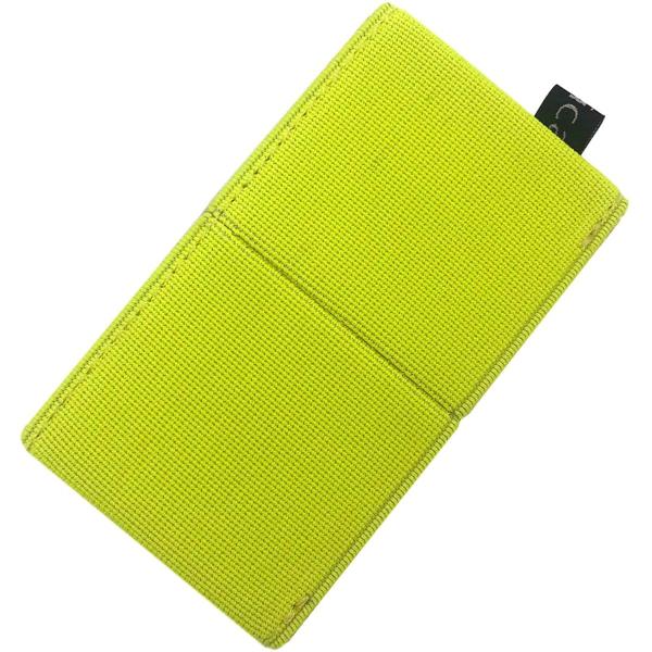 クラウドファンディングにて複数回資金調達を募り、プロジェクト中も支援者様の意見を取り入れながら最終的に合計1800名、約500万円の資金を集め製品化した商品ですこれからの時代にあったミニマムデザインなお財布小さいながらカードは最大9枚前後、...