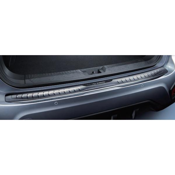 ■クロストレック・GUD/GUE/GUF　カーゴステップパネル (ステンレス)新品です。　【適合】　GUD/GUE/GUF（Ａ型〜）　 　 （2022年12月〜）【部品番号】Ｅ７７１７ＦＮ０００●カーゴステップを保護するステンレスパネル。ア...