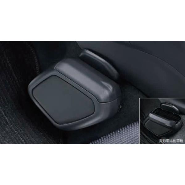 ■フォレスター・ＳＫ　クリーンボックス新品です。【適応】　ＳＫ　(Ａ型〜) 【部品番号】Ｊ２０１７ＶＣ０００※フットランプキットと共着不可●汎用色。　●助手席の足もと右側に装着※写真はイメージ画像です。■送料本州：７００円北海道・四国・九州...