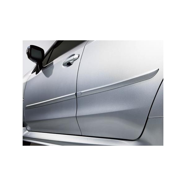 ■ＳＵＢＡＲＵ　ＷＲＸ・ＶＡ　ボディサイドモールディング（無塗装品）新品です。　【適合】　ＶＡ　（Ａ型〜Ｆ型）【部品番号】Ｊ１０１７ＶＡ６０１（右）【部品番号】Ｊ１０１７ＶＡ６０２（左）※ドアエッジモールを先に取付けて下さい。(共着時) *...