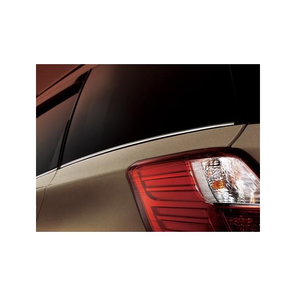 ■エクシーガ・CROSSOVER ７　リヤクォーターガラスモール新品です。　【適合】　ＹＡＭ【部品番号】Ｆ００１７ＹＣ０００●フロント/リヤドアガラス下端のメッキモールをリヤクォーターまで延長。サイビューに連続性を与えるコーディネイトアイテ...