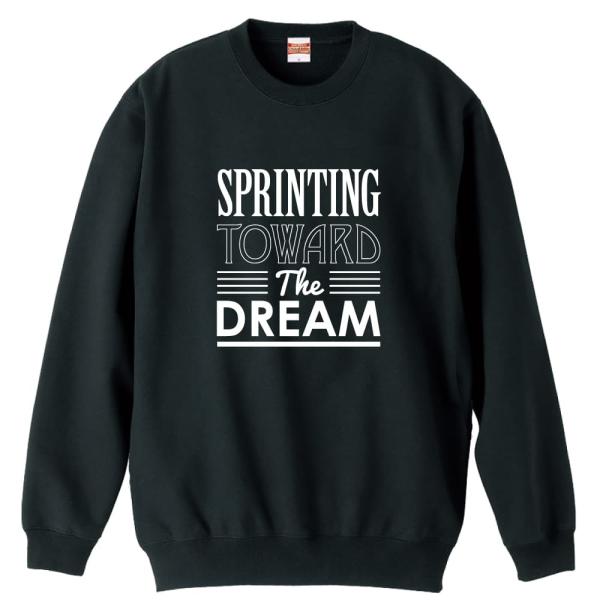 【発売日：2021年04月26日】【ブランド】ARTWORKS-KOBE (アートワークスコウベ)【生地について】10.0オンス 裏パイル トレーナー素材：綿100%【プリント内容】SPRINTING TOWARD The DREAM【デザ...