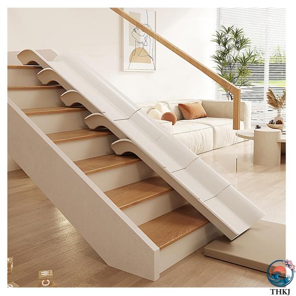 ? 【使い勝手抜群！簡単設置収納自由】階段にすぐ取り付け / 取り外し OK！積み重ね収納でスペース節約 50% 、屋内屋外どこでも楽しめる、いつでも解体再構築可能な遊具です。? 【多重安全設計 お子様の遊びを守る】滑り止めベース + クッ...