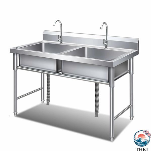 ? 【高品質素材】ダブルシンクワークトップは高品質のステンレス鋼で作られており、防錆性と耐腐食性に優れており、長期間使用しても簡単に変形したり損傷したりしません。湿気の多いキッチン環境でも、水や化学物質に頻繁にさらされる環境でも、優れた耐久...