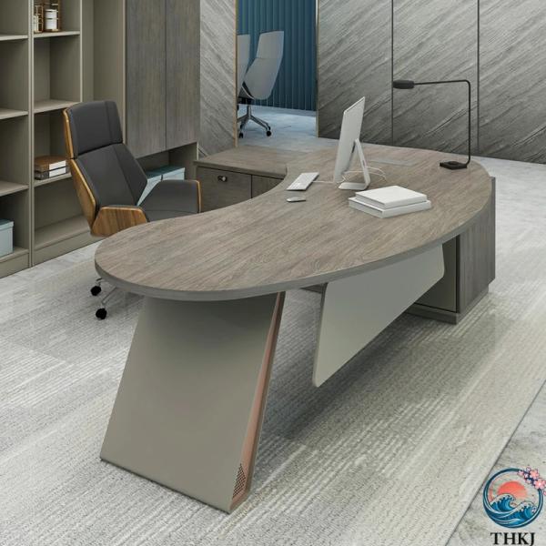 商品詳細厳選されたE1グレードの環境配慮型ボードホルムアルデヒド放散量 &amp;lt;0.5mg/L。頑丈で安定した材質、耐荷重性に優れ、変形やひび割れに強い。天板保護メラミン樹脂保護膜で傷がつきにくく色あせしにくい。ドイツシャット社製デ...