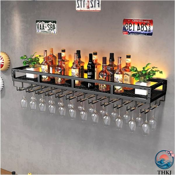 商品名 ワインラック 酒棚 壁掛け ワインセラー 赤ワイン収納ラック ワイングラスホルダー付き バーキャビネット おしゃれ キッチンラック 黒 ゴールド 2色単層/二層選択可 商品説明 【厳選された高品質素材のフレーム】:ワインラックの壁に...