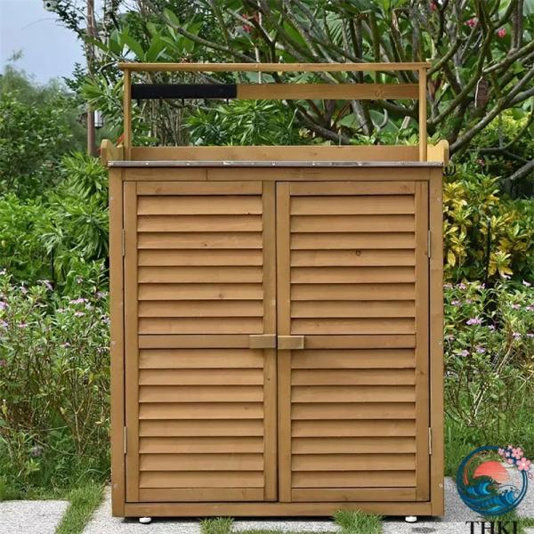 【多機能ワークベンチ】収納キャビネットとワークトップの2イン1設計。大きなカウンタートップと屋外収納エリアを備えたガーデンポットテーブル。テーブルトップの下のドアの後ろにあるキャビネットは、さまざまなガーデニングツールを収納するための密閉さ...