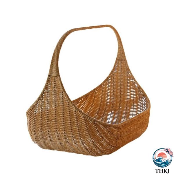 ? 【高品質の素材】：ポータブルストレージバスケットは、高品質の籐製織技術で作られており、滑らかなエッジとバリがなく、絶妙な仕上がりで、変形しにくく、強くて耐久性があります。? 【使いやすい】：ハンドル付きで持ち運びが簡単です。手織りのバス...