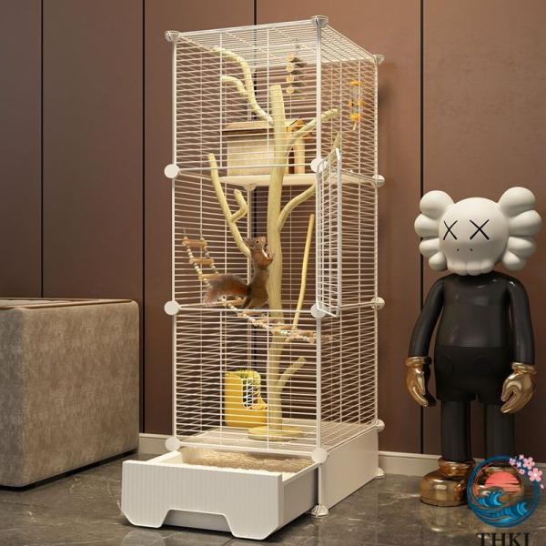 高さが魅力の小動物用ケージ。十分なケージ高で登ったり降りたり上下運動が好きなリスやフクロモモンガなど小動物の飼育に。 引き出し底トレイがお手入れ楽々。深さ13cmあるの引き出しトレーがついているのでフンが飛び散らなく、外漏れもなく、お掃除が...