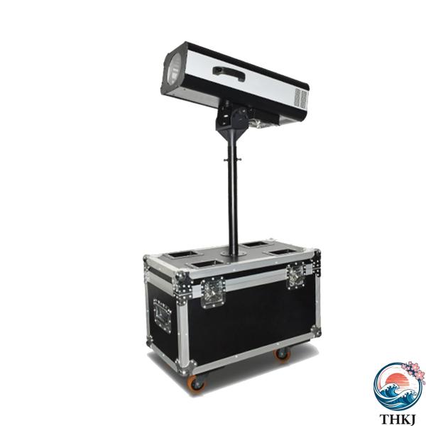 【調整可能な絞り直径】ledフォロースポットライト 機械的な絞りを使用して必要な場所にビームを集中させ、ビームの直径を減らすことで、絞り効果を自由に調整できます。【取り付けと取り外しが簡単】ポータブルなLEDフォロースポットは鋭いエッジで集...