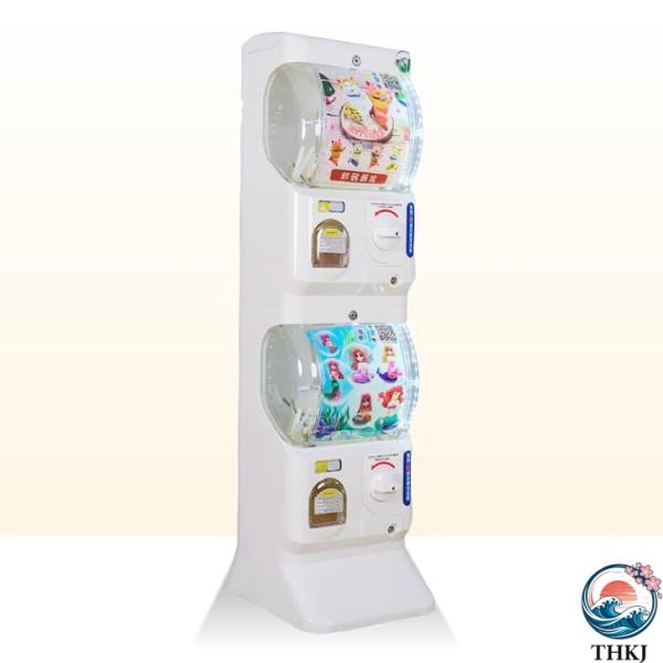 1.【大人気2段式ガチャマシン　集客力が抜群！】新改良プラスチックノブ！大きく、スムーズで握りやすい。子供にも優しい設計。2.【価格変更可能】出荷時設定は上下各300円。硬貨の投入数は100〜400円に自由に調整可能。ご注意 硬貨の厚さによ...