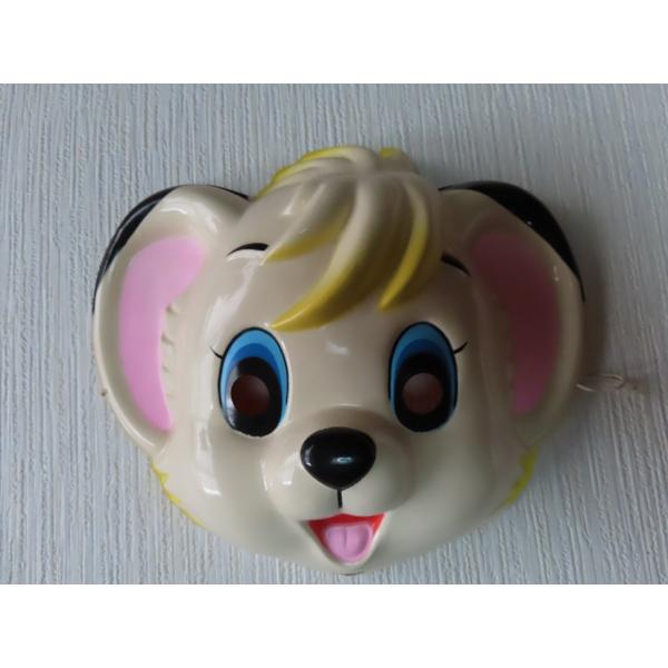 お祭りや縁日で販売されているキャラクターお面です。お子様の変身ごっこやヒーロー・ヒロイン遊びに大活躍！また飾りとしてお好きなキャラをお部屋に飾って楽しく彩ってみてはいかがでしょうか？