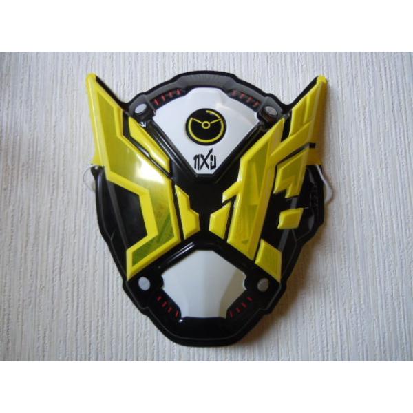 お祭りや縁日で販売されているキャラクターお面です。お子様の変身ごっこやヒーロー・ヒロイン遊びに大活躍！また飾りとしてお好きなキャラをお部屋に飾って楽しく彩ってみてはいかがでしょうか？