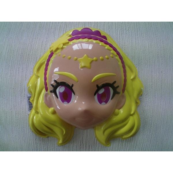 お祭りや縁日で販売されているキャラクターお面です。お子様の変身ごっこやヒーロー・ヒロイン遊びに大活躍！また飾りとしてお好きなキャラをお部屋に飾って楽しく彩ってみてはいかがでしょうか？