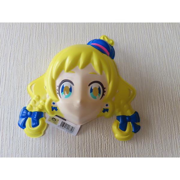 お祭りや縁日で販売されているキャラクターお面です。お子様の変身ごっこやヒーロー・ヒロイン遊びに大活躍！また飾りとしてお好きなキャラをお部屋に飾って楽しく彩ってみてはいかがでしょうか？