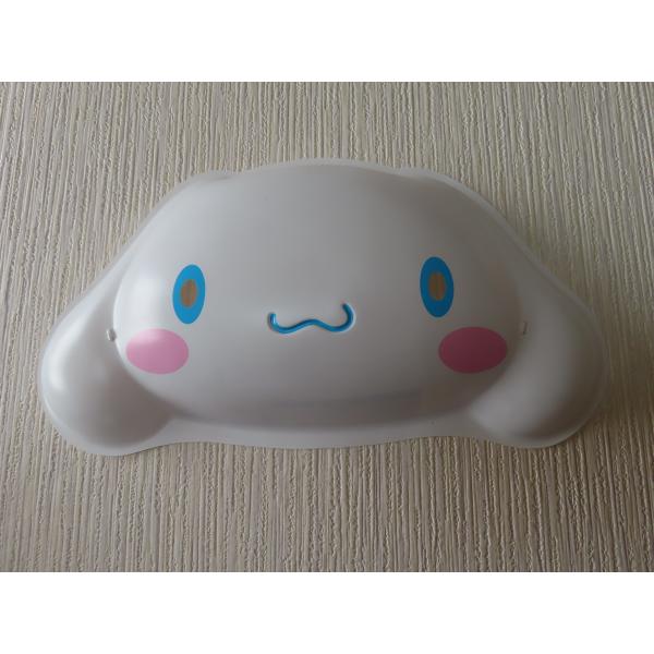 お祭りや縁日で販売されているキャラクターお面です。お子様の変身ごっこやヒーロー・ヒロイン遊びに大活躍！また飾りとしてお好きなキャラをお部屋に飾って楽しく彩ってみてはいかがでしょうか？