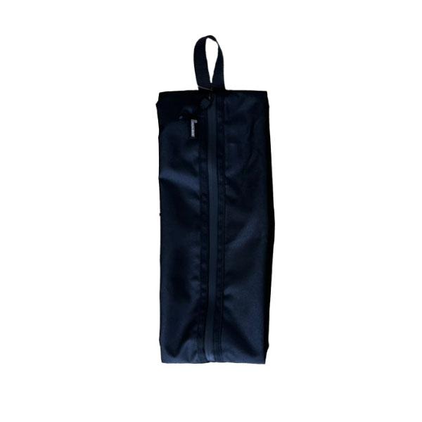 【メーカー】アールズコート（EARLS COURT）【カテゴリー】サッカー【分類】バッグ【商品説明】撥水加工が施されている防水マルチケース。ファスナーは止水ファスナーを使用しているので水の侵入を防ぎます。【カラー・仕様・サイズ】カラー：ブラ...