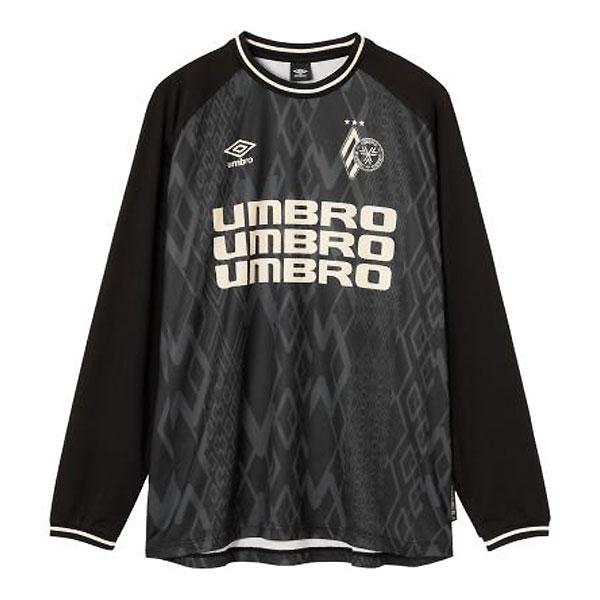 【メーカー】UMBRO（アンブロ）【カテゴリー】サッカー【分類】プラクティス シャツ【商品説明】ダイヤモンドのリピートグラフィックを大胆にあしらったプラクティスシャツ。【カラー・仕様・サイズ】カラー：BK00（ブラック）素材：ポリエステル1...