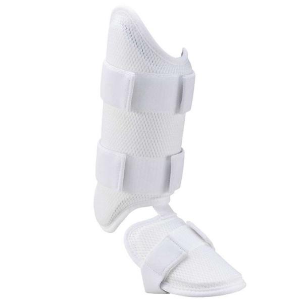 【メーカー】ミズノ（MIZUNO）【カテゴリー】野球【分類】プロテクター【商品説明】ミズノフットガードの中でプロ選手の使用率No．1のガード。メイン素材に高反発素材のKaRVOを採用。本体自体に可動性があるため、足の動きを妨げずに高いフィッ...