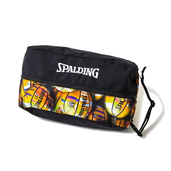 【メーカー】スポルディング （SPALDING）【カテゴリー】バスケットボール【分類】シューズケース【商品説明】シューズを収納可能なバッグ。【カラー・仕様・サイズ】カラー：イエロー素材：ポリエステルサイズ：W19×H38×D14cm