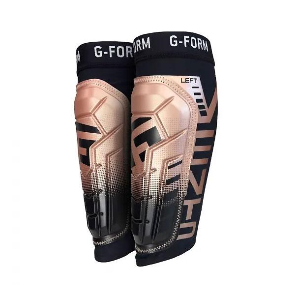 【メーカー】G-FORM（ジーフォーム）【カテゴリー】サッカー【分類】シンガード【商品説明】脛部分にフィットする衝撃吸収SmartFlexパッドは、軽量でプレー中にも柔軟性があり、衝撃が加わると硬化することで優れた保護を提供します。スリット...