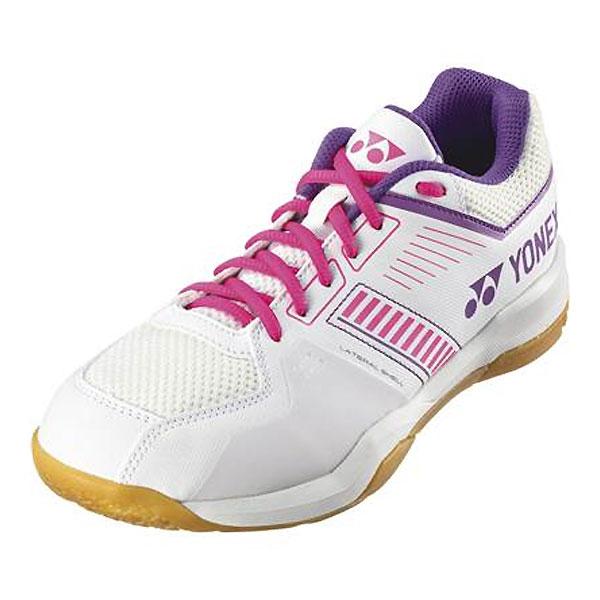 【メーカー】Yonex（ヨネックス）【カテゴリー】バドミントン【分類】シューズ【商品説明】母趾球部に重心を置き足の指をしっかりと使える足型設計。ぐらつきのないフットワークを支えるエントリーモデル。【カラー・仕様・サイズ】カラー：062（ホワ...