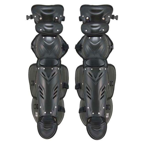 【メーカー】ＺＥＴＴ（ゼット）【カテゴリー】ヤキュウソフト【分類】マスク・プロテクター【商品説明】軟式用レガーツ。膝のクッション性が高く膝の痛みを軽減し、ふくらはぎを包み込むパッド構造でフィット性を高めました。ファールチップに対する保護範囲...