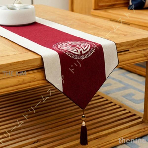 ★【カラー】：写真色★【材質】：綿麻★特徴：軽量、耐久性、折りたたみ可能。★お手入れ方法：洗濯機可、または中性洗剤で冷水で手洗いしてください。 吊るし干し、ねじらないでください。・当社のテーブルランナーがあれば、いつもの食卓の雰囲気がグッと...