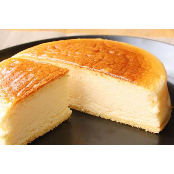 【発売日：2016年08月10日】自営牧場で育てたジャージー牛から搾った新鮮なジャージーミルクと、カマンベールチーズがたっぷり入った、「らいらっく」自慢の無添加＆手作りチーズケーキ。 人気パティシエとのコラボレーションでアプリコット味のソー...